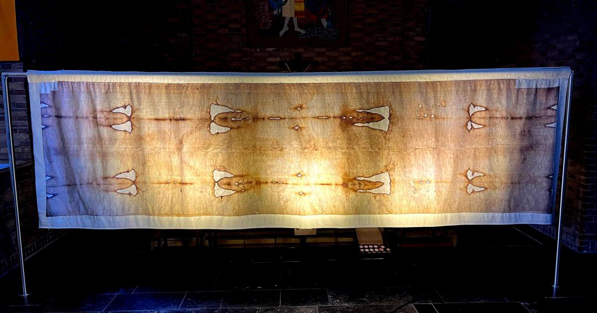 Fatimakerk Brunssum toont kopie Lijkwade van Turijn | ZO-NWS