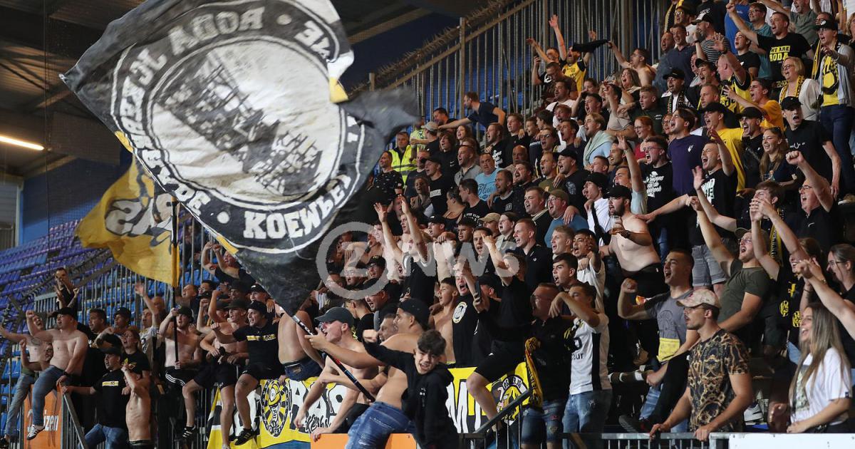 Actie fans Roda bij laatste training voor derby MVV | ZO-NWS