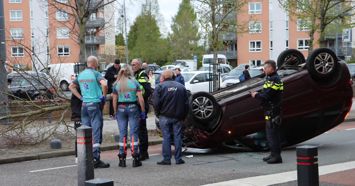 Auto op zijn kop bij eenzijdig ongeluk in Brunssum | ZO-NWS