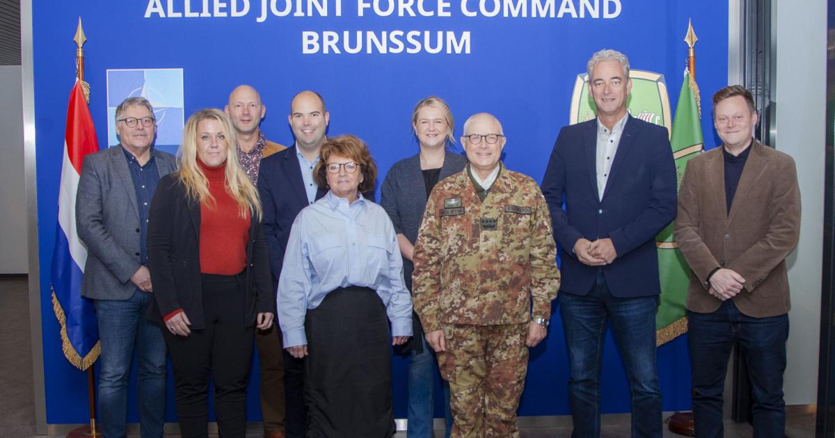 Gemeentebestuur Brunssum bezoekt Navo hoofdkwartier JFC | ZO-NWS