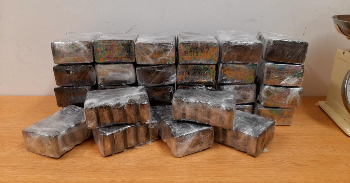 Duitser bij grensovergang gepakt met 15 kilo hasj | ZO-NWS