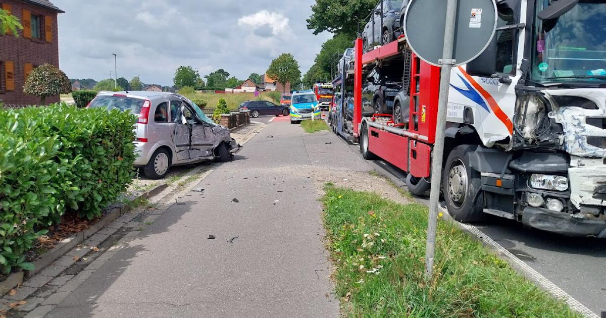 Automobilist overleden na botsing met vrachtwagen | ZO-NWS